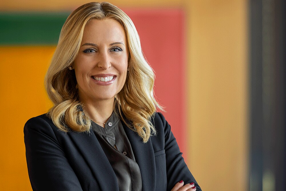 Lisa Salvi | About Schwab