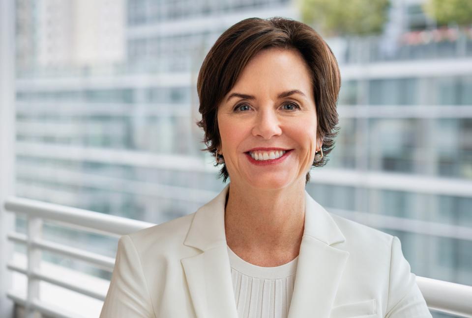 Carrie Schwab-Pomerantz | About Schwab